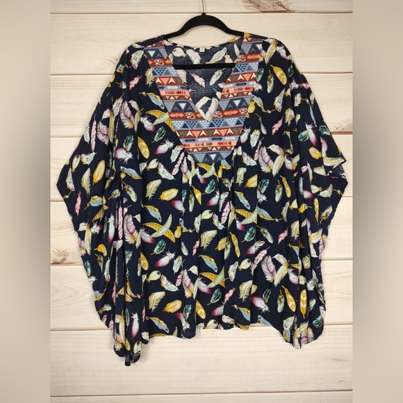 Umgee | Tops | Umgee Ml Top Womans Poncho Style W Wide Quilted Vneck ...